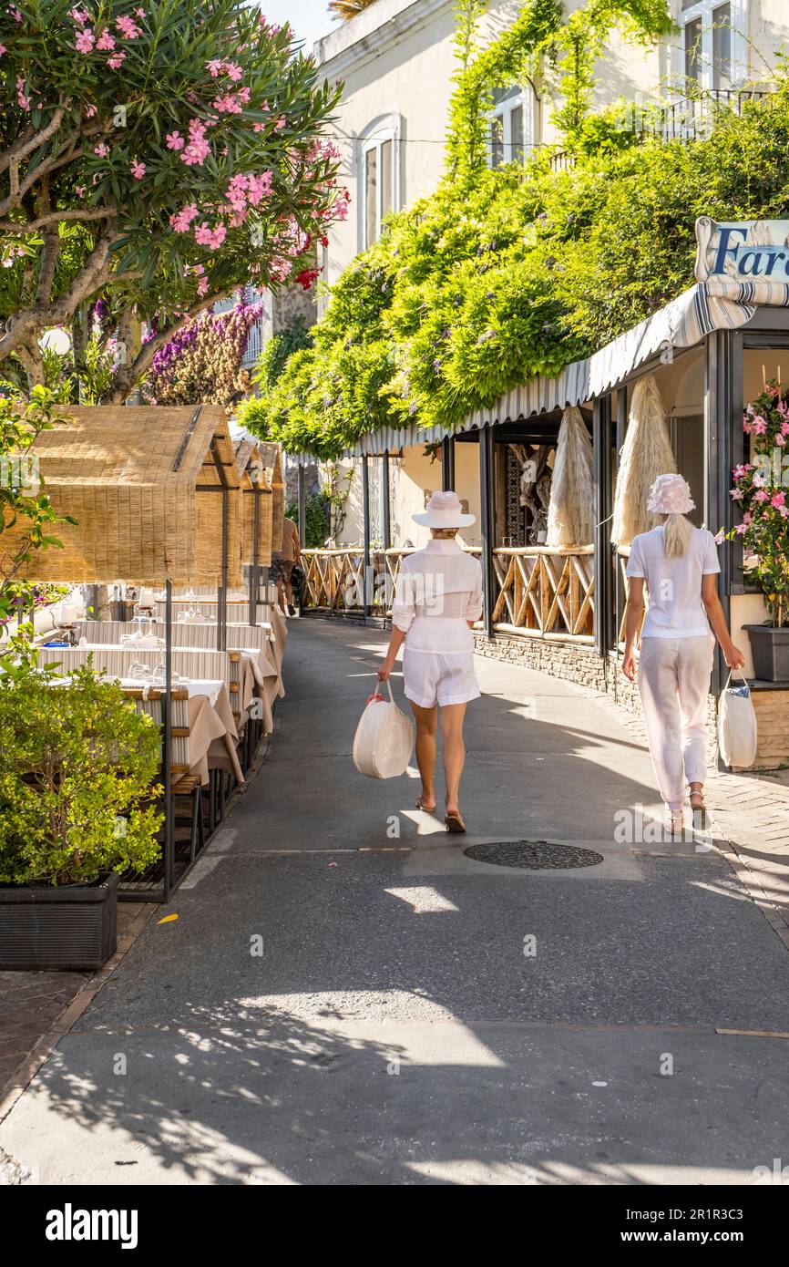 Women in the shopping streets of capri hi-res stock photography and ...