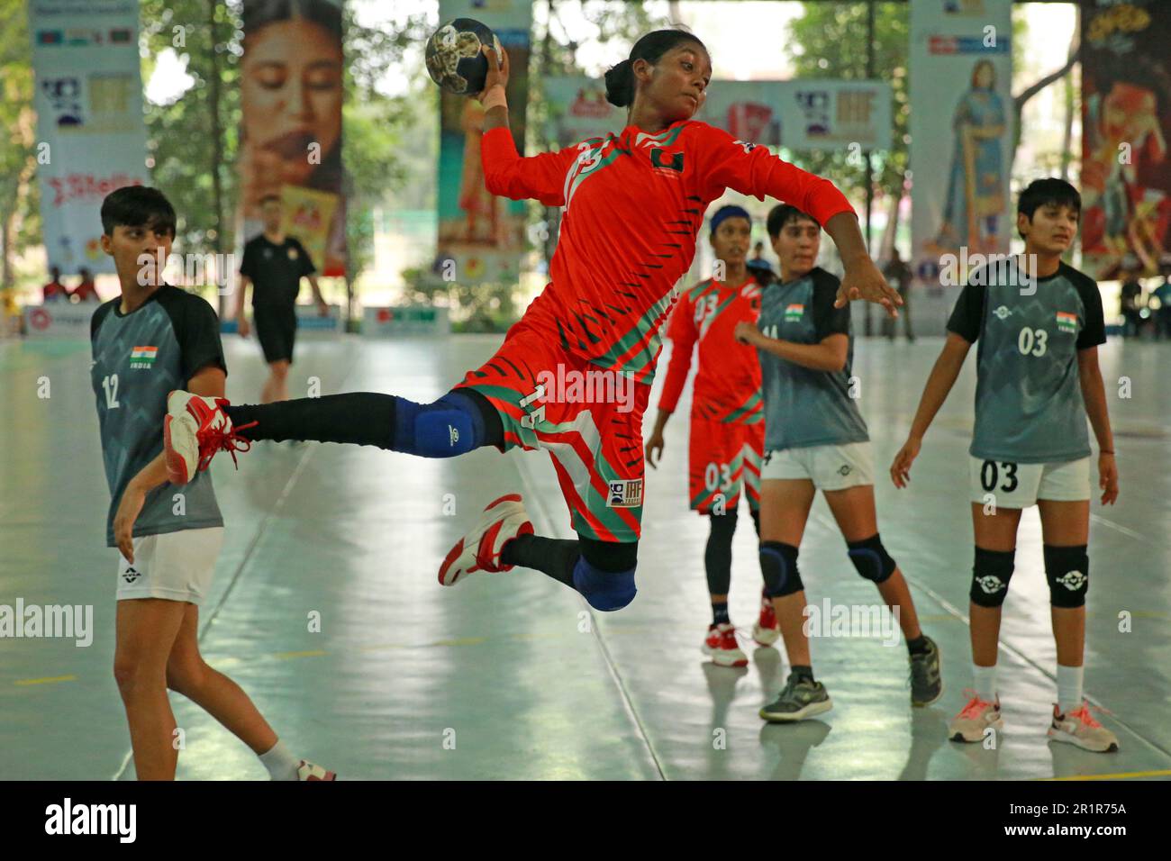 Girl hockey india hi-res stock photography and images - Alamy