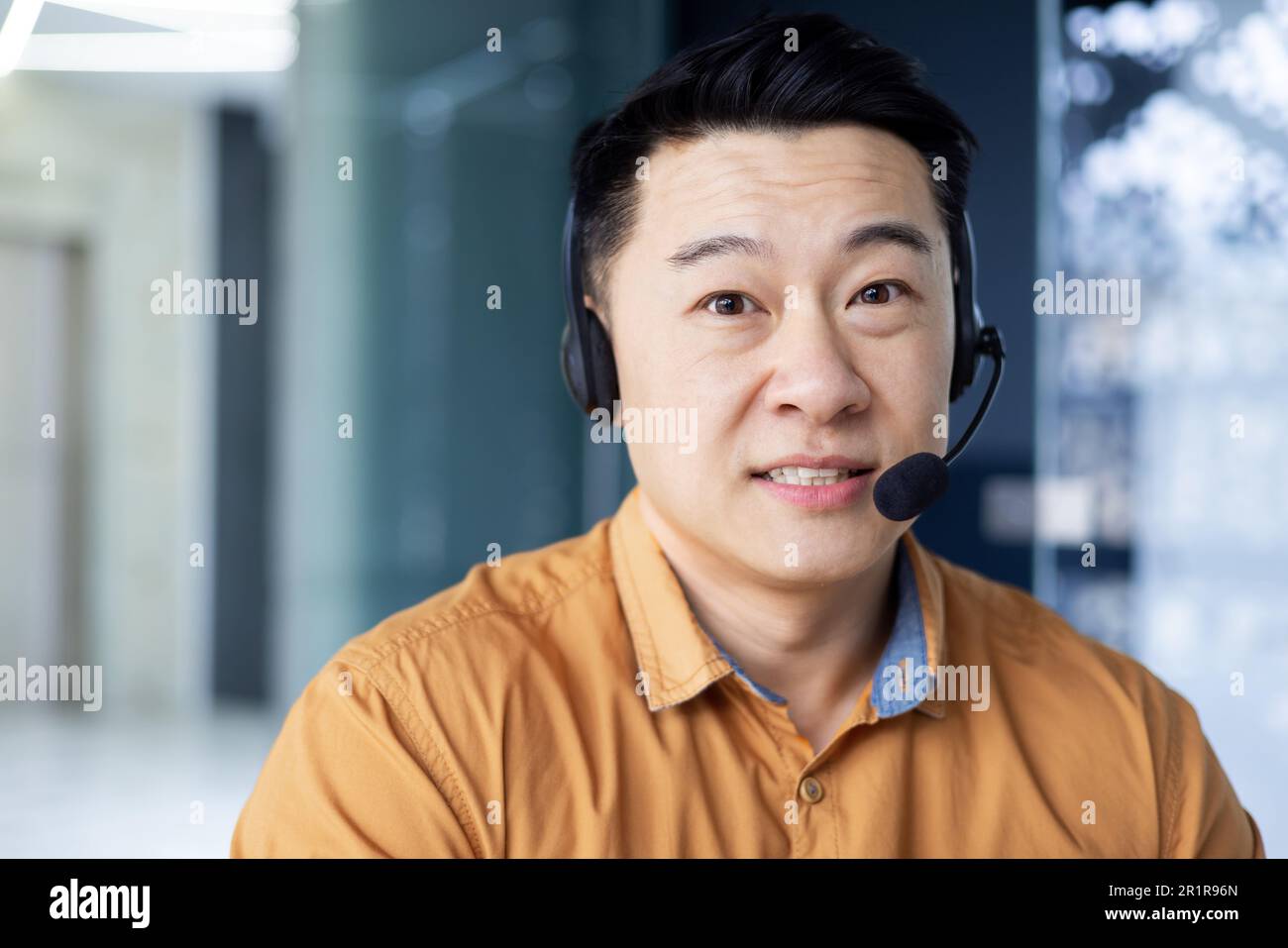 Closeup asian man call center hi-res stock photography and images - Alamy