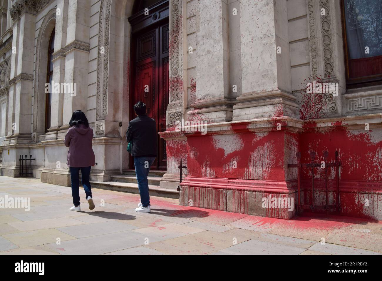 London, UK. 15th May 2023. Pro-Palestine protesters sprayed the Foreign ...