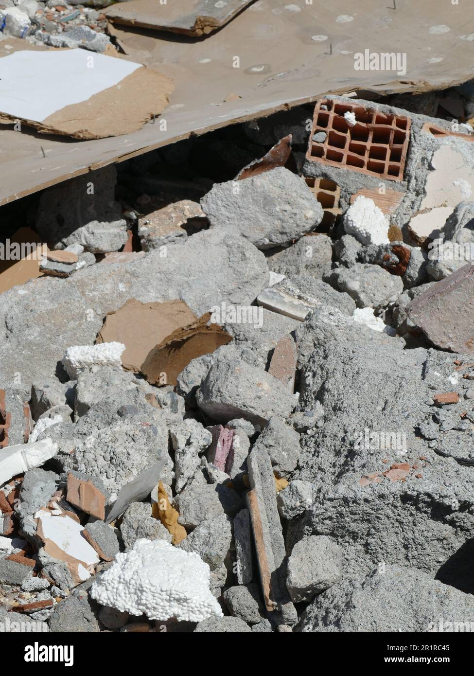 Damged buildings and rubble from the February earthquake in Adiyaman ...