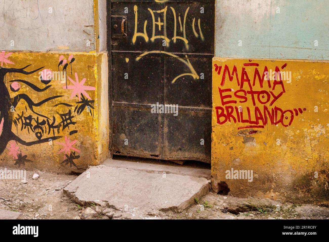 Daily Life in Communist Cuba, Havana city, Cuba Stock Photo - Alamy