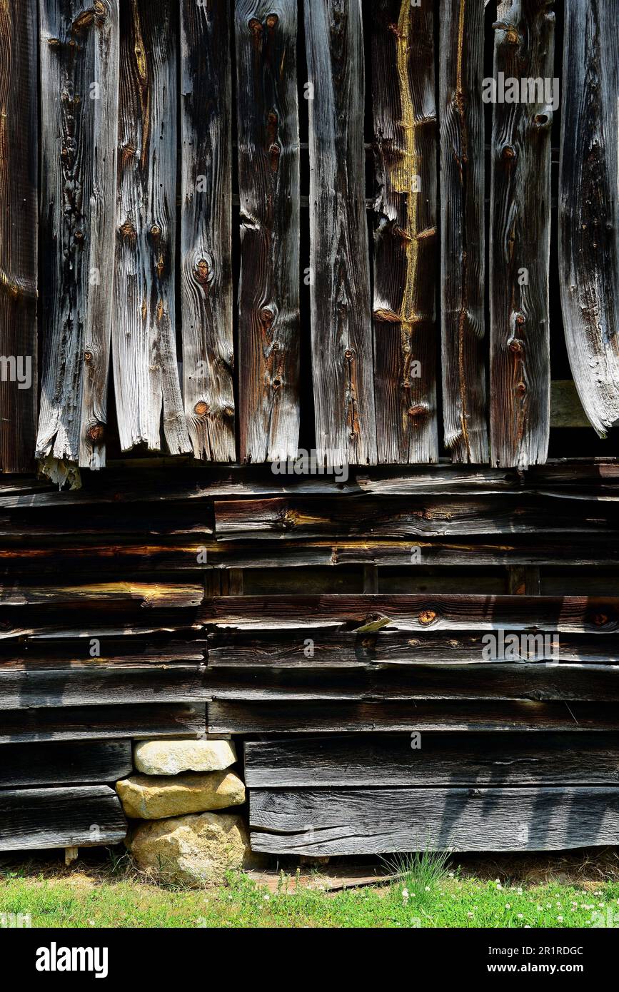 Old weathered boards hi-res stock photography and images - Alamy