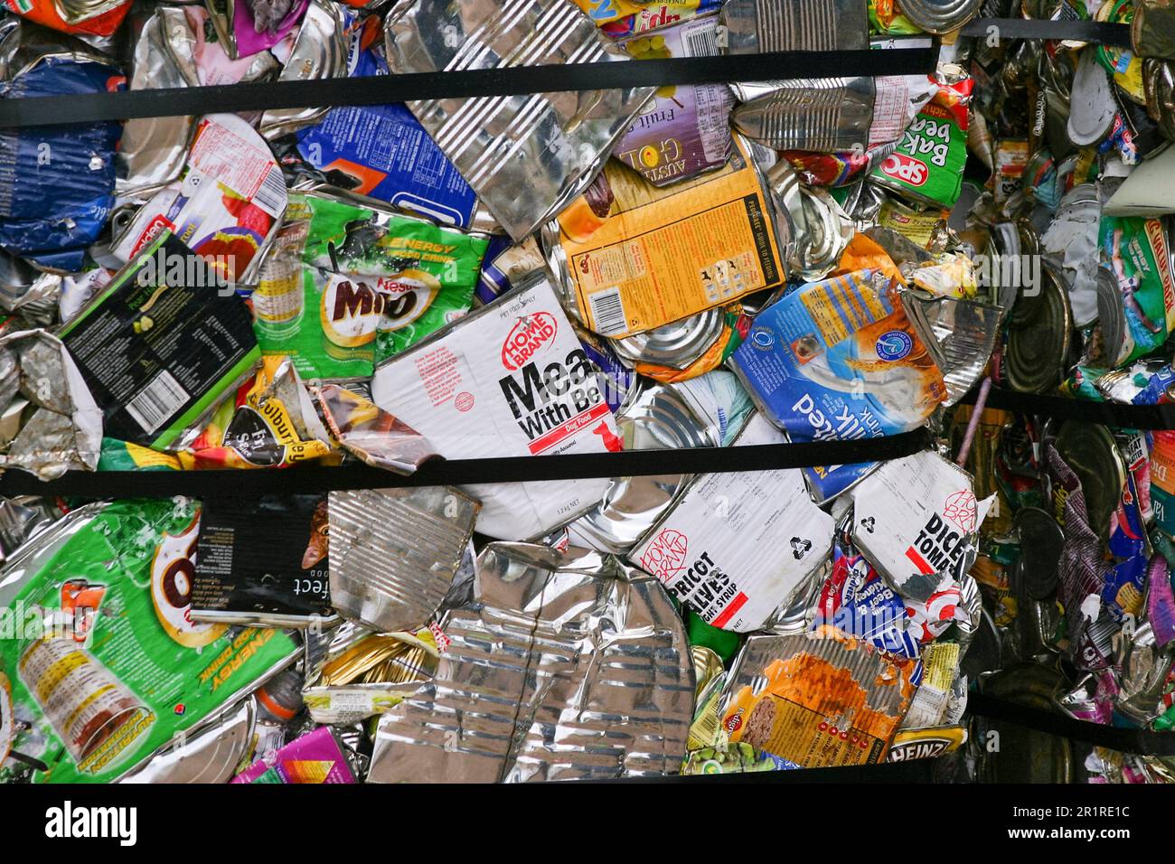 Aluminum bales hi-res stock photography and images - Alamy