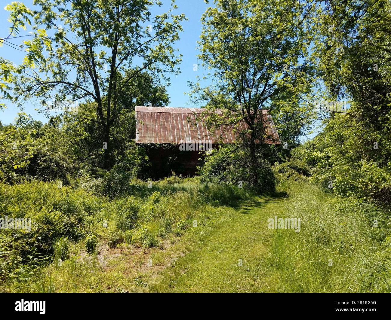 Tall barn hi-res stock photography and images - Alamy