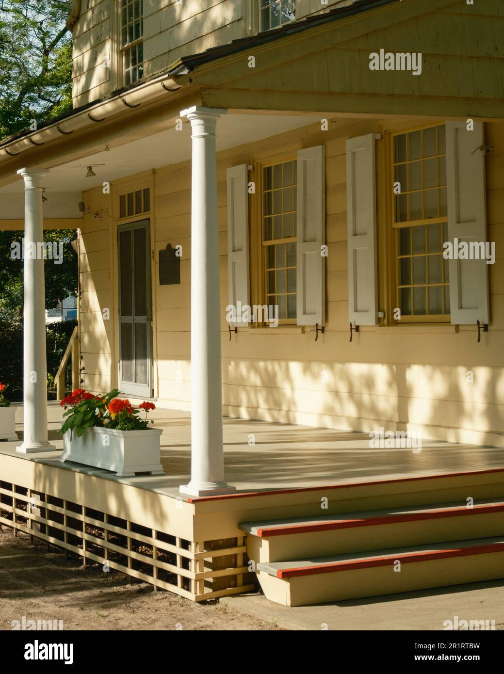 Classic homestead hi-res stock photography and images - Alamy