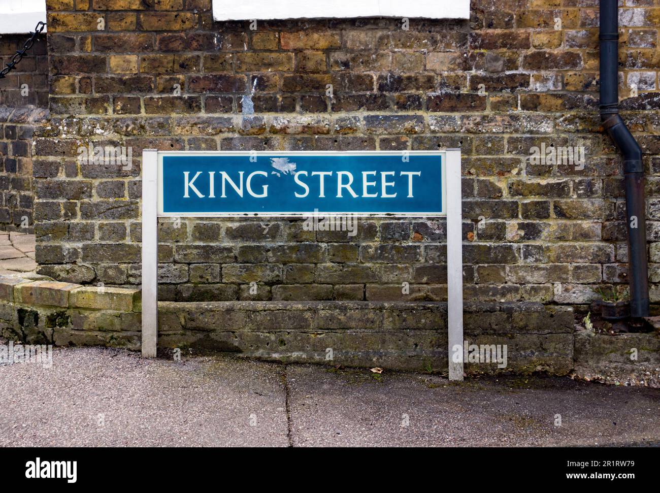 A street sign next to a house in Bishops Stortford in the UK. King ...