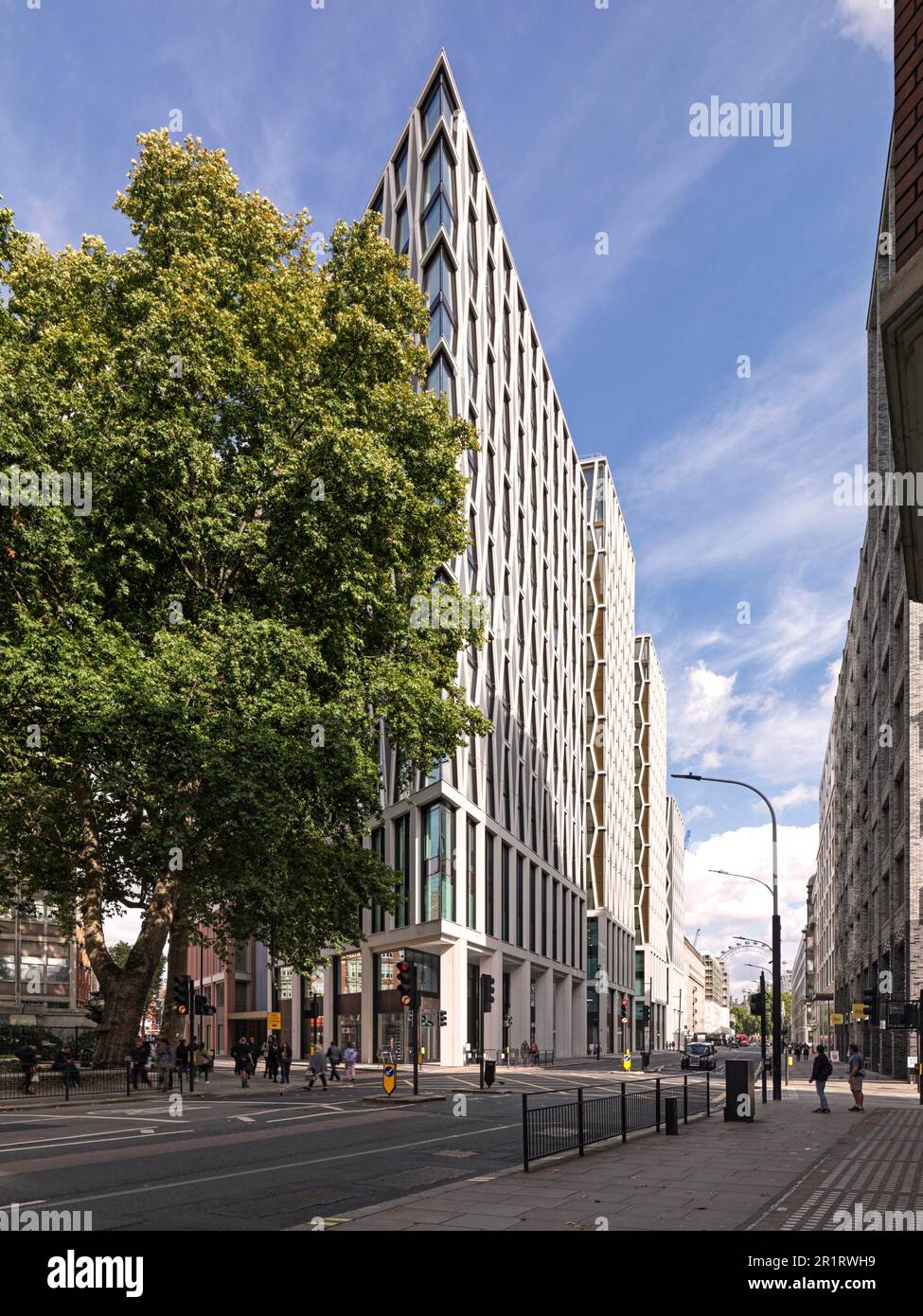 Corner view of Broadway Building facade on Broadway and Victoria Street ...