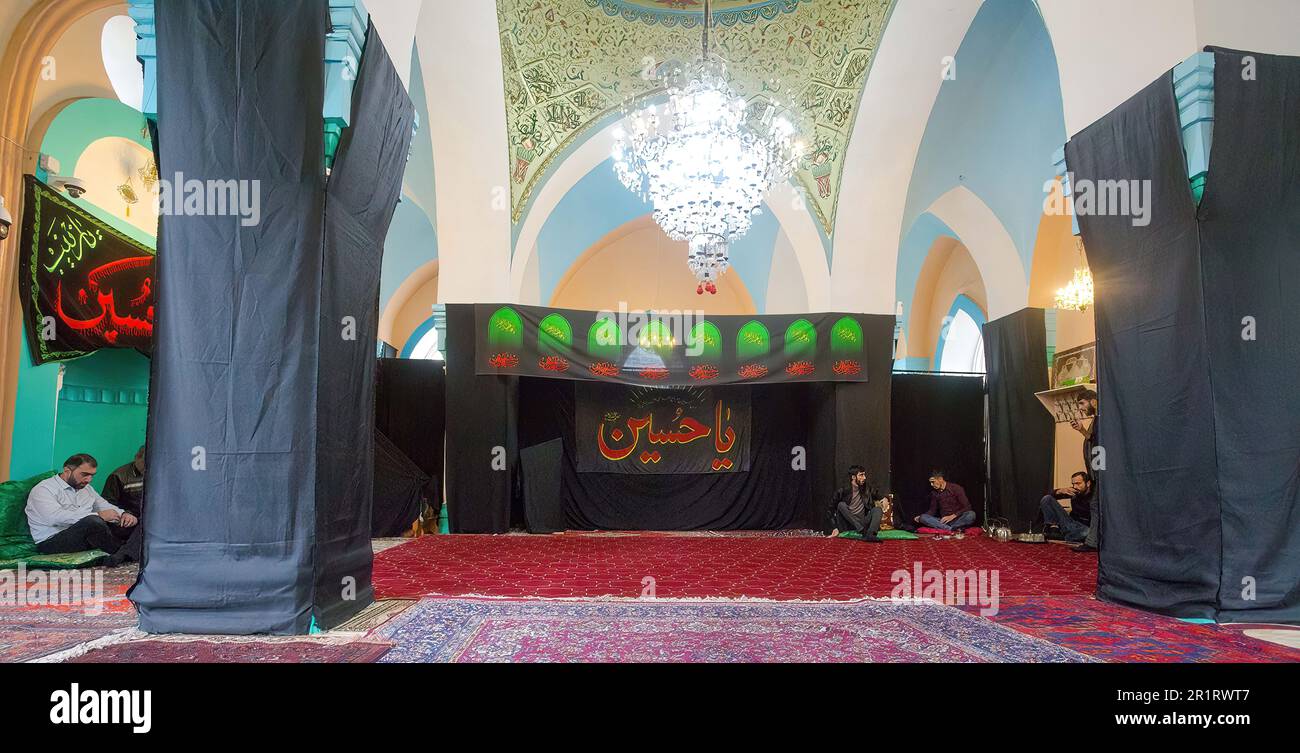 Shia mourning hi-res stock photography and images - Alamy