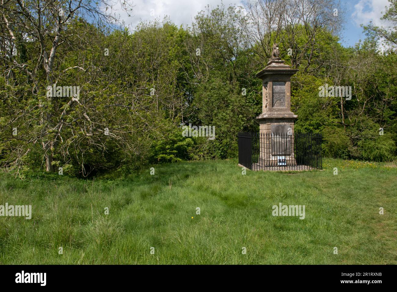 Sir Bevil Grenville's Monument to the commemorate the Royalist ...