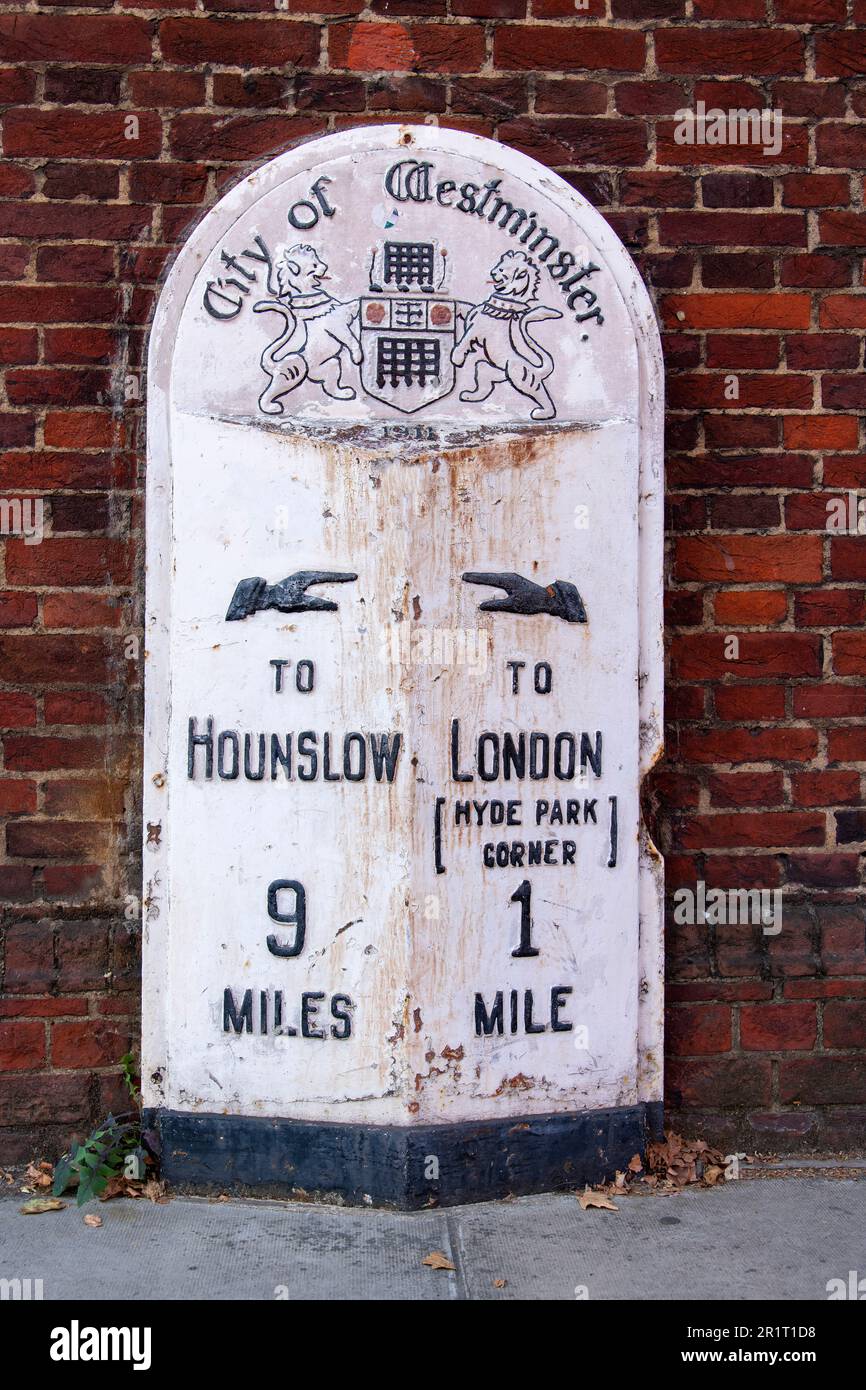 Roadside milestone distance marker hi-res stock photography and images ...