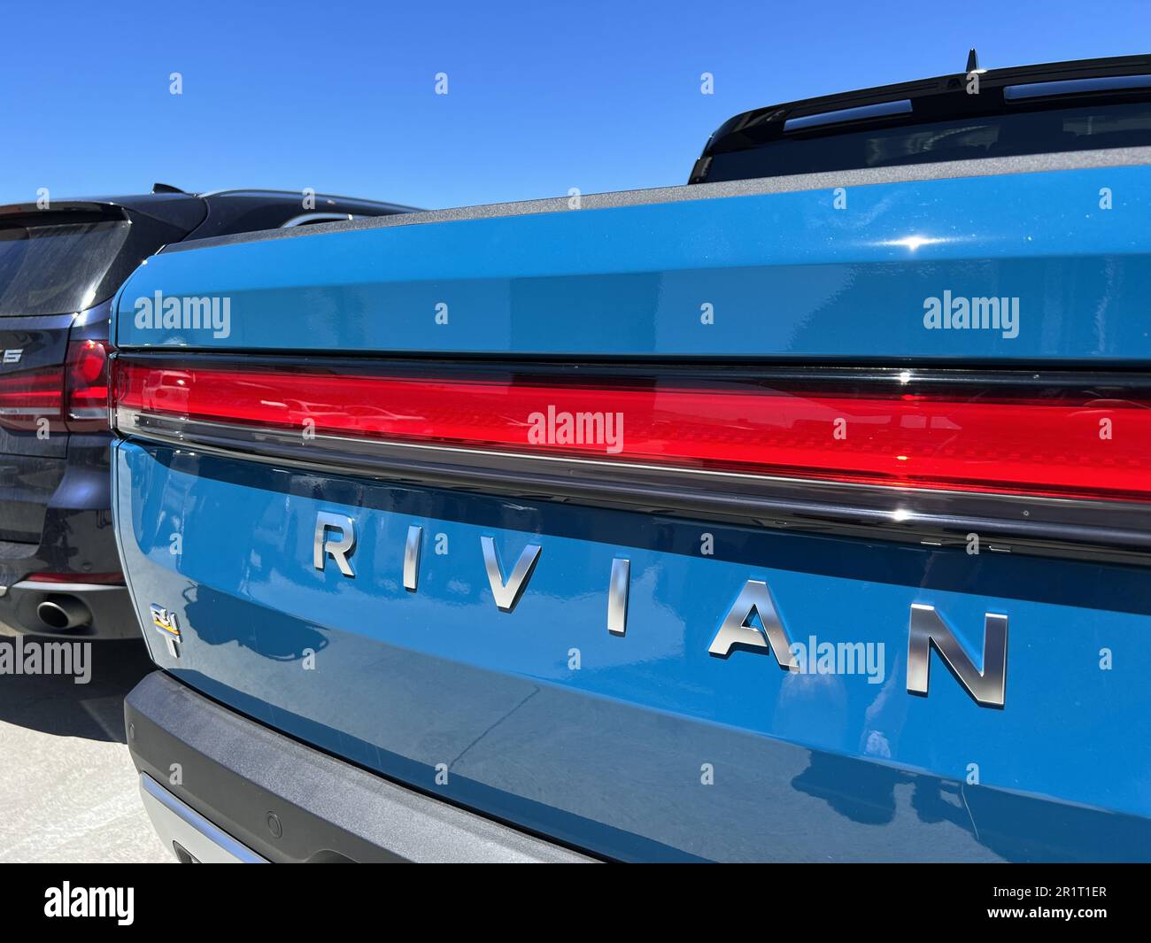 Rivian logo hi-res stock photography and images - Alamy