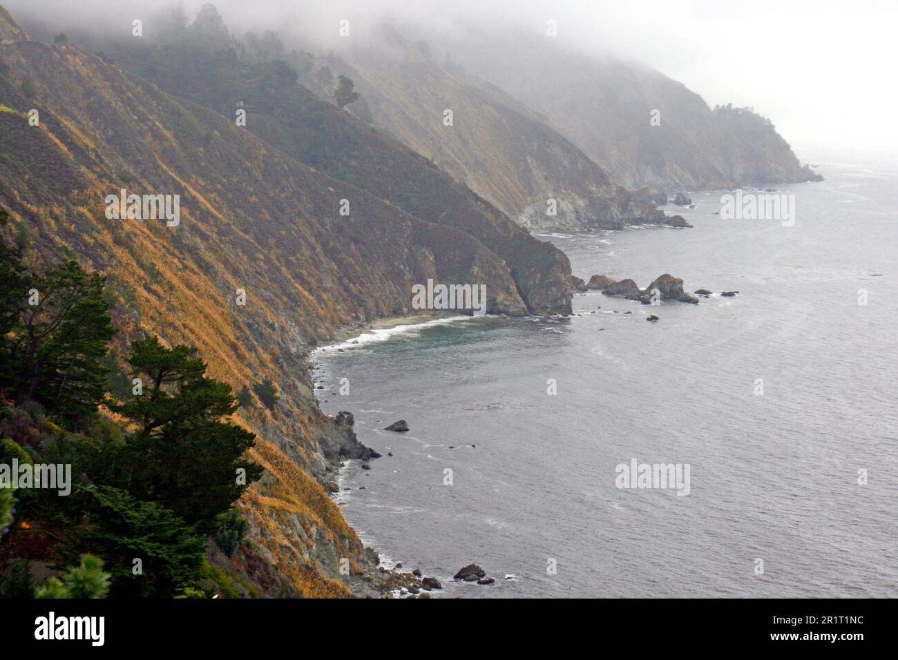 Big Sur, cliff coast, Pacific ocean, California, USA Stock Photo - Alamy
