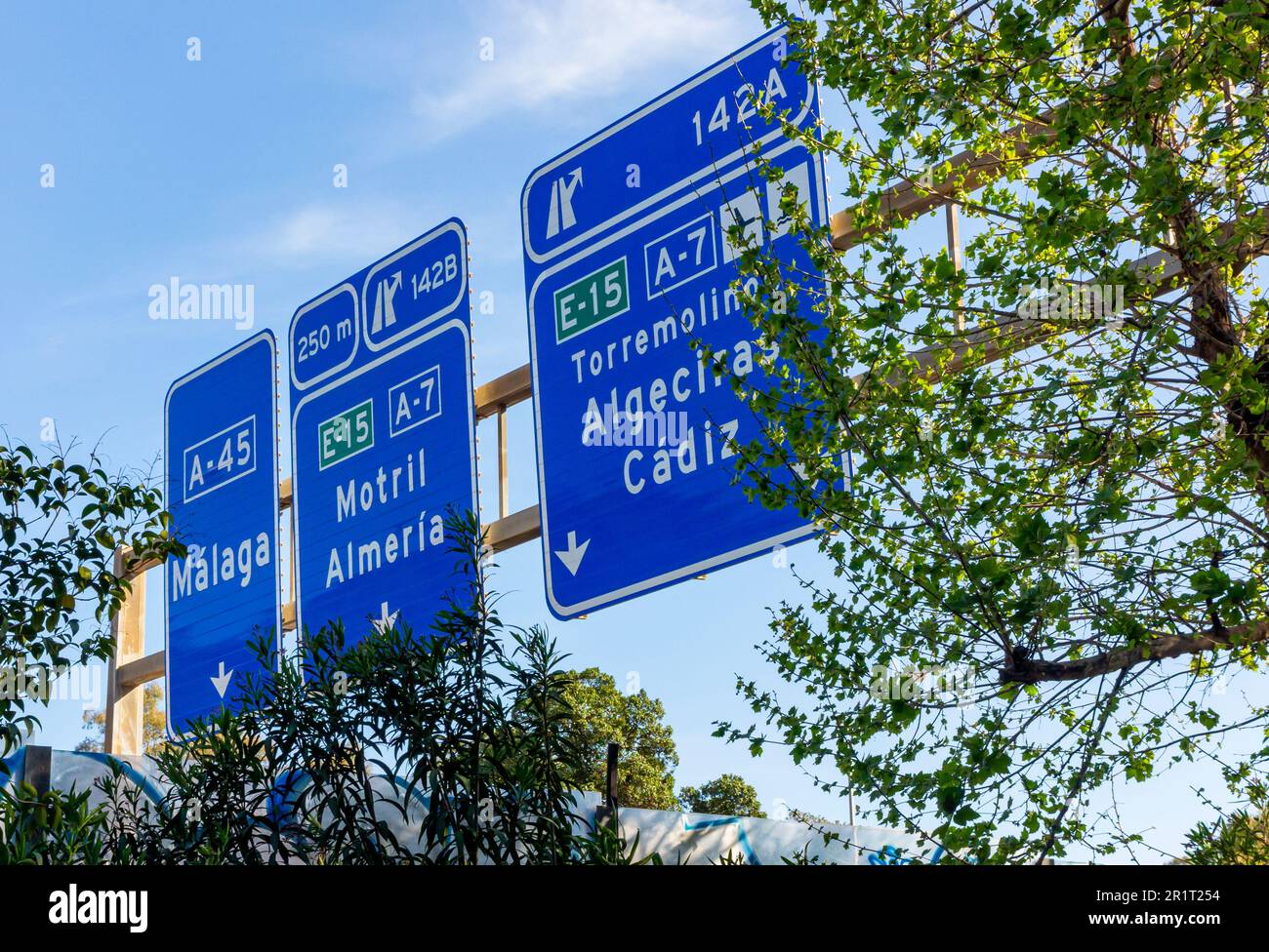 Spanish road signs hi-res stock photography and images - Alamy