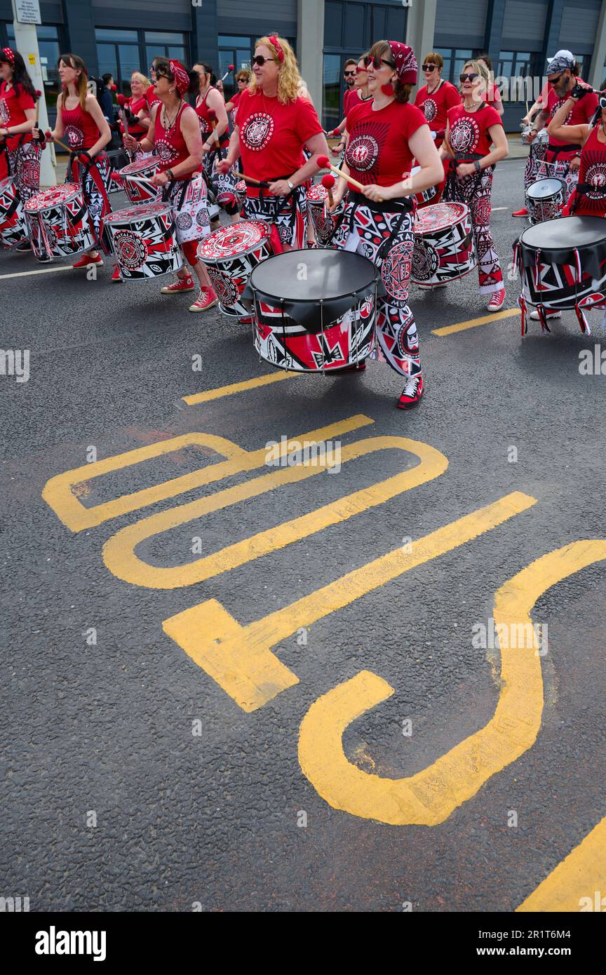 Batala samba reggae and carnival drumming band playing on Blackpool ...