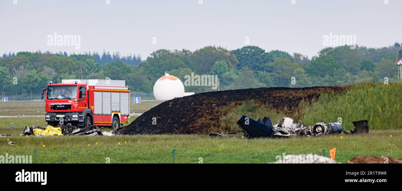 Hohn, Germany. 15th May, 2023. Debris lies at a crash site at Hohn Air ...