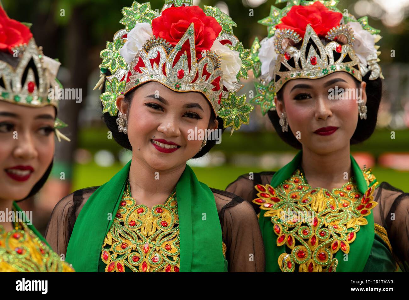 Indonesia, Java, Probolinggo. Traditional Javanese dancers Stock Photo ...