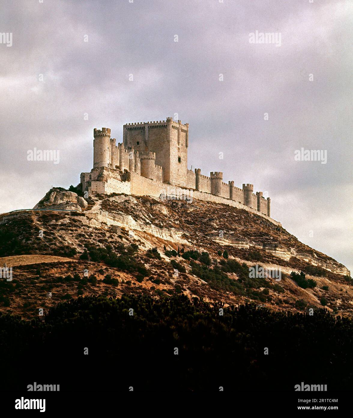CASTILLO DEL SIGLO X RECONSTRUIDO EN EL SIGLO XV - FOTO AÑOS 60 ...