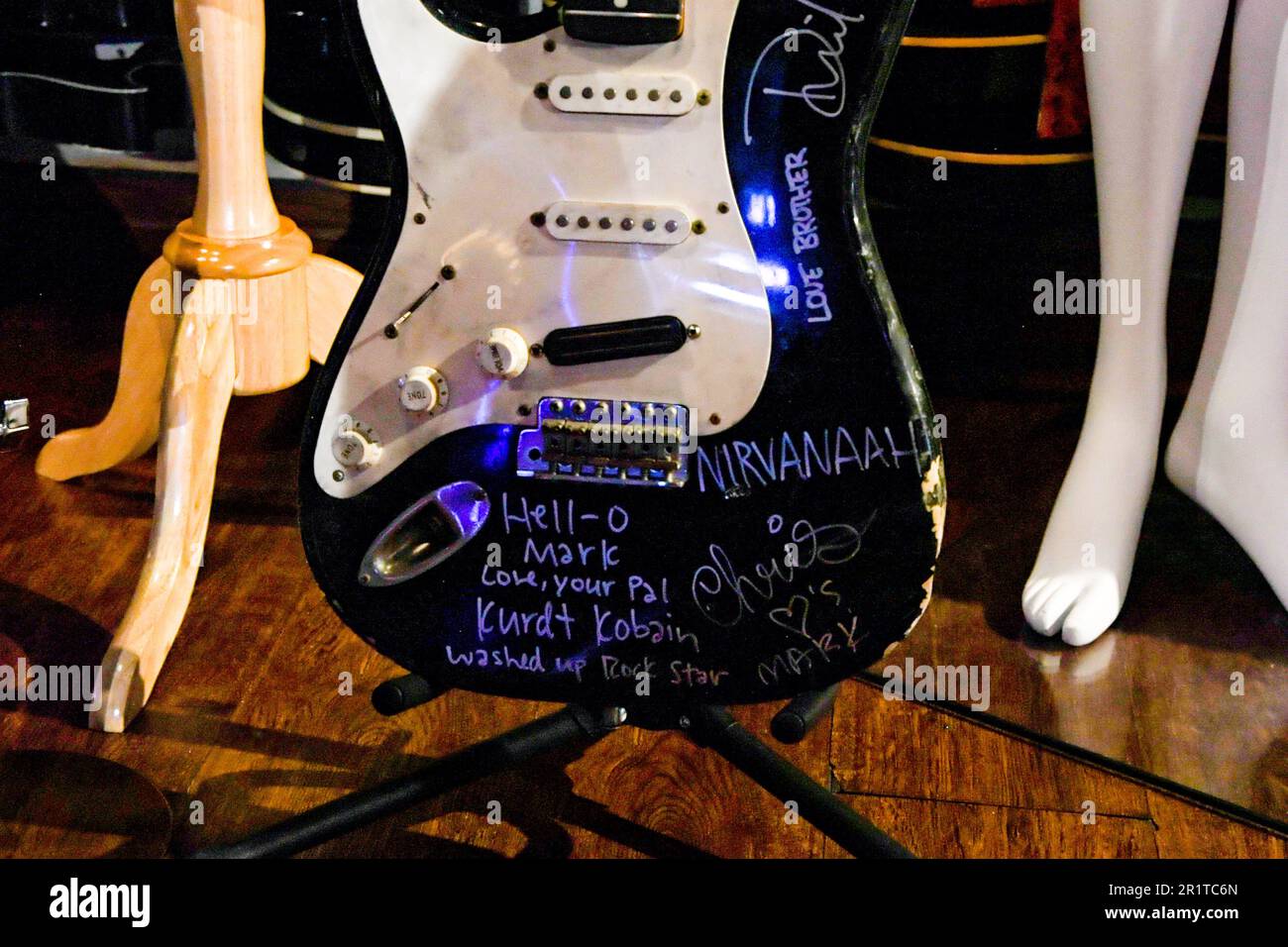 Smashed guitar hi-res stock photography and images - Alamy