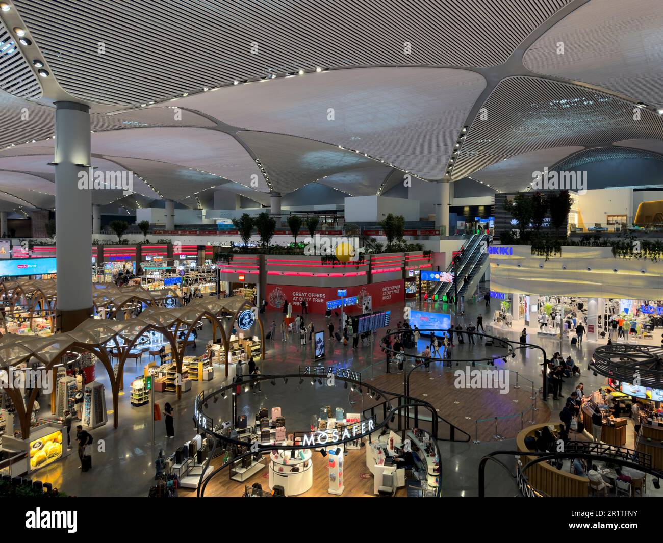 Departure lounge Istanbul International Airport Turkey Stock Photo - Alamy
