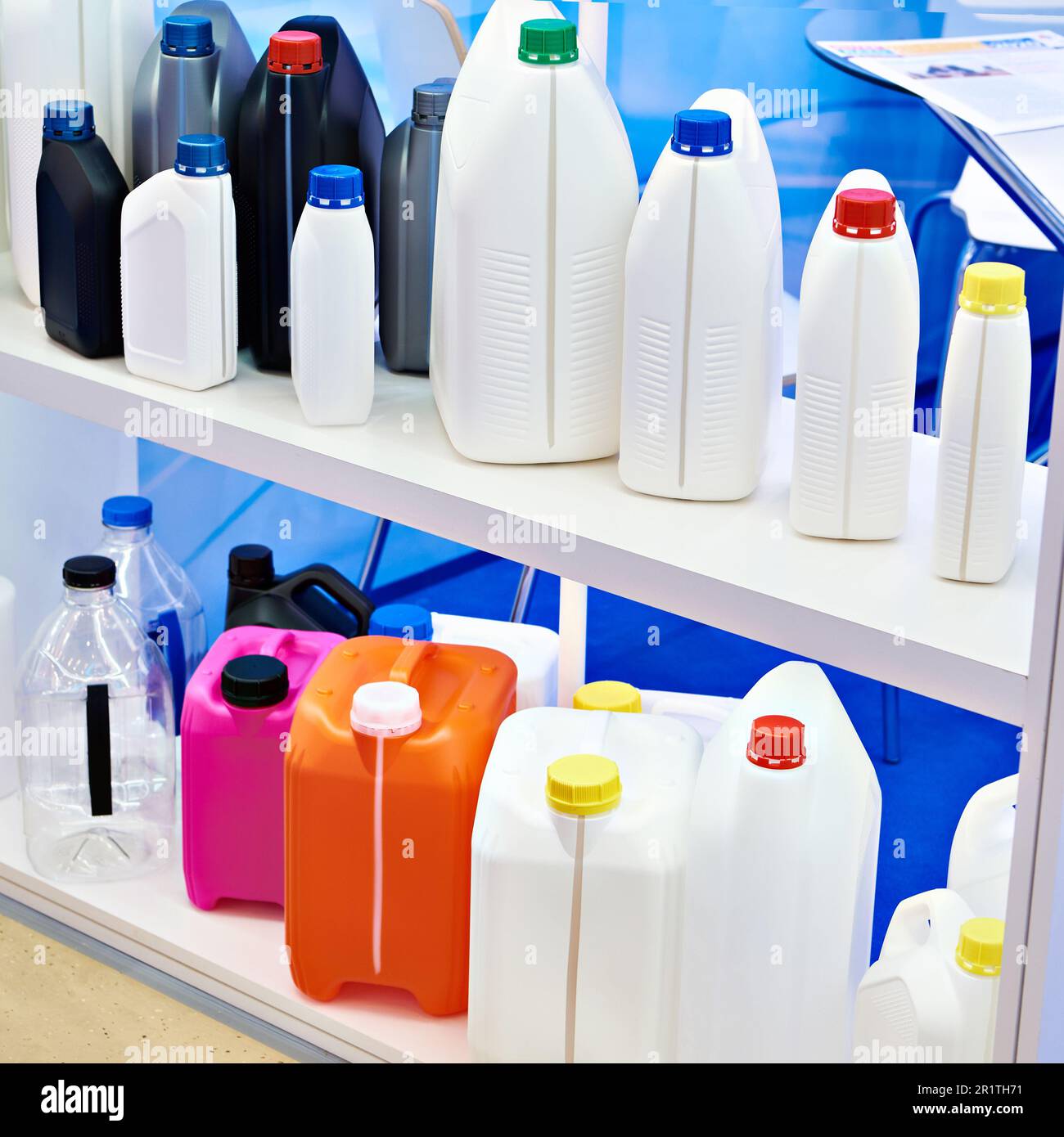 White plastic tanks hi-res stock photography and images - Alamy