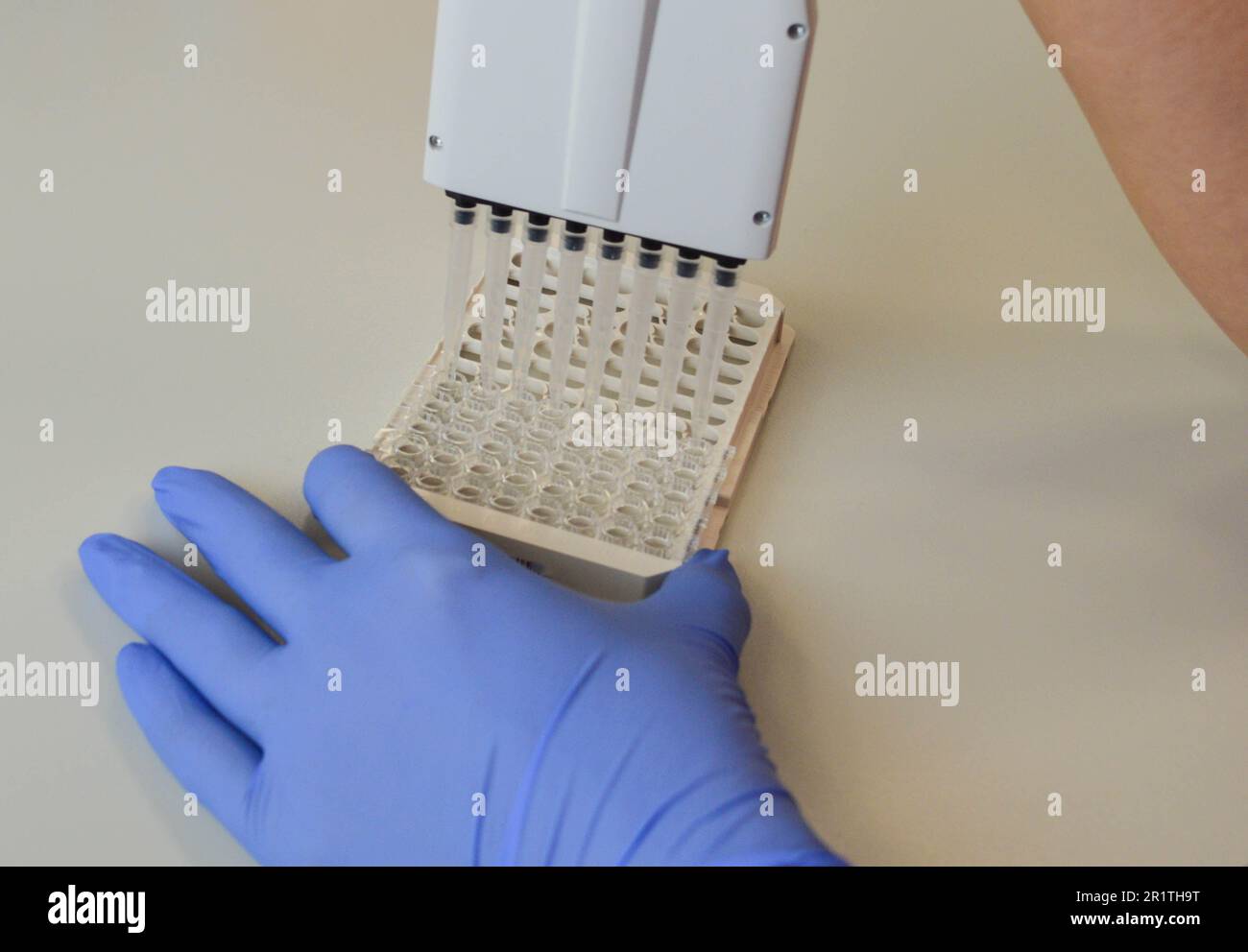 Laboratory dispenser hi-res stock photography and images - Alamy
