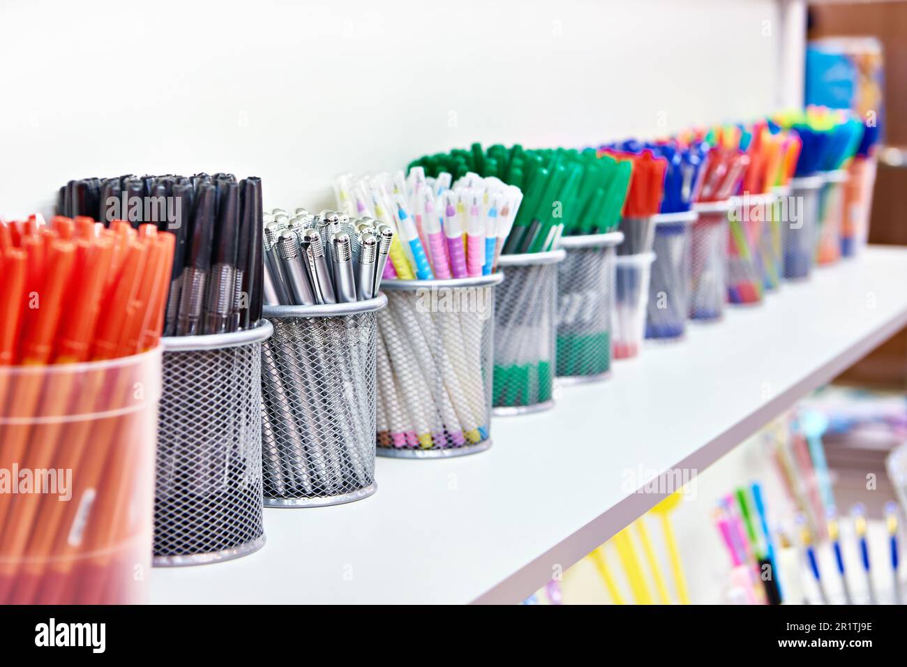 Office supplies store hi-res stock photography and images - Alamy