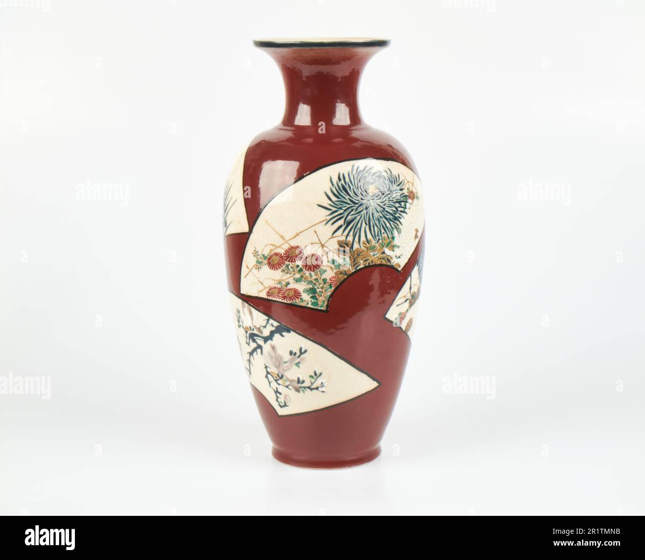 Antique Meiji period Japanese Satsuma pottery vase Stock Photo - Alamy