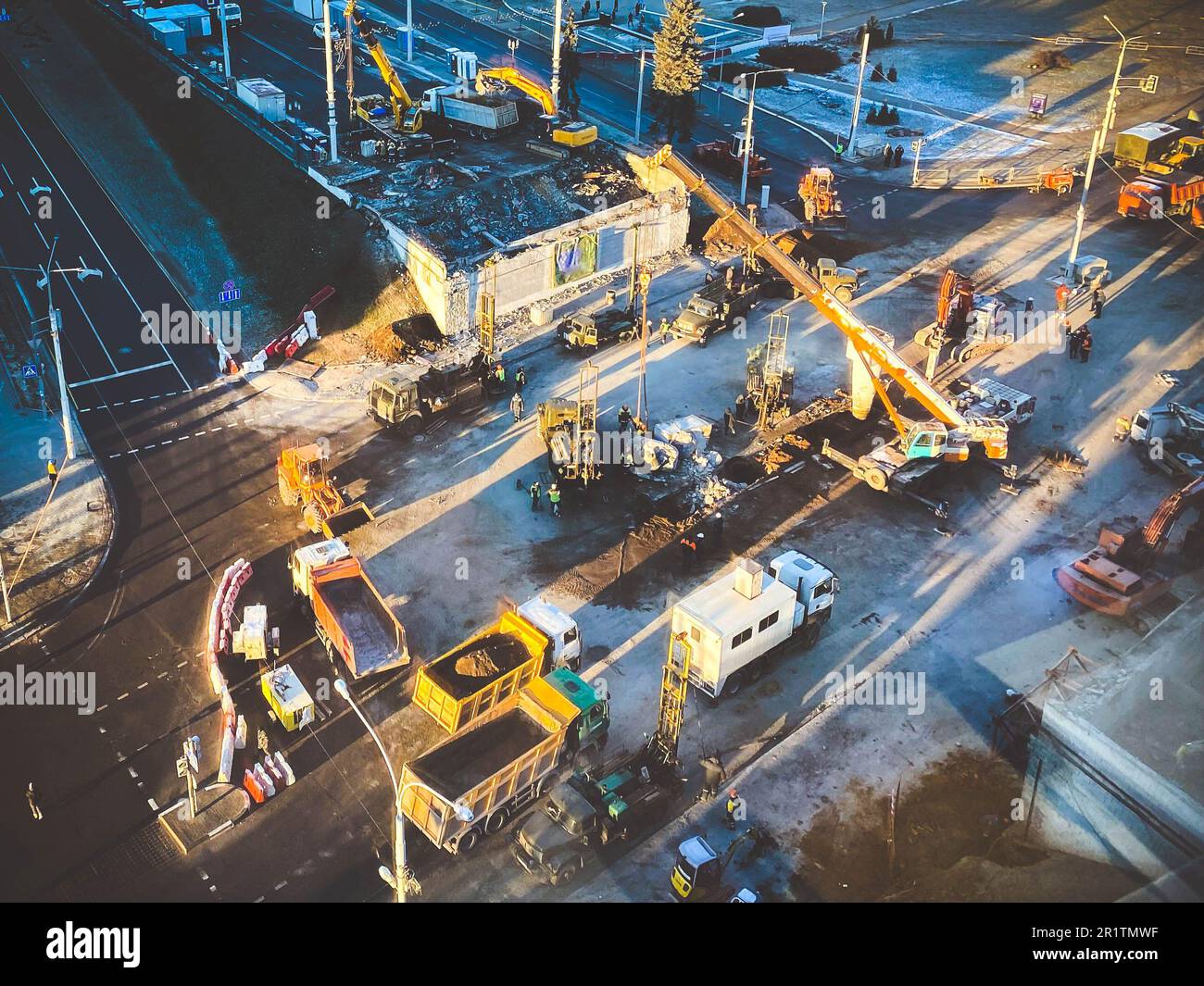 Freeway road building rebar hi-res stock photography and images - Alamy