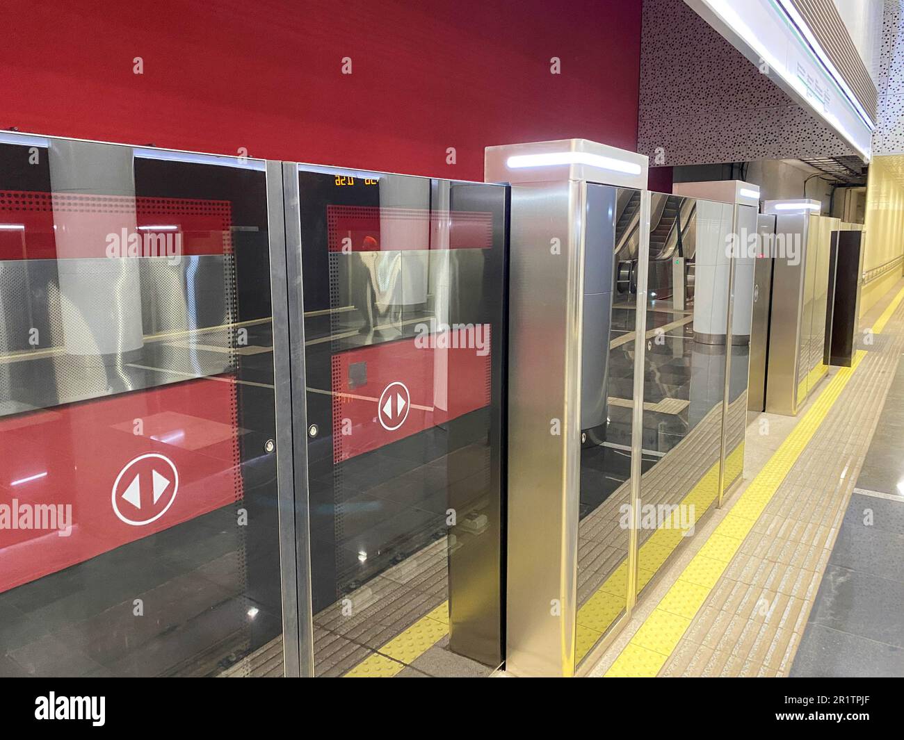 Automatic door platform system at a new modern metro station. Metro ...