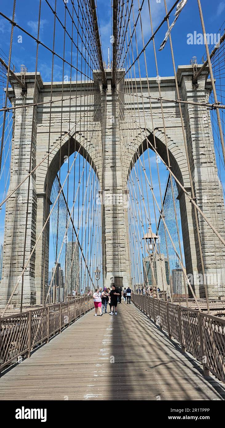 Bridge to ellis island hi-res stock photography and images - Alamy
