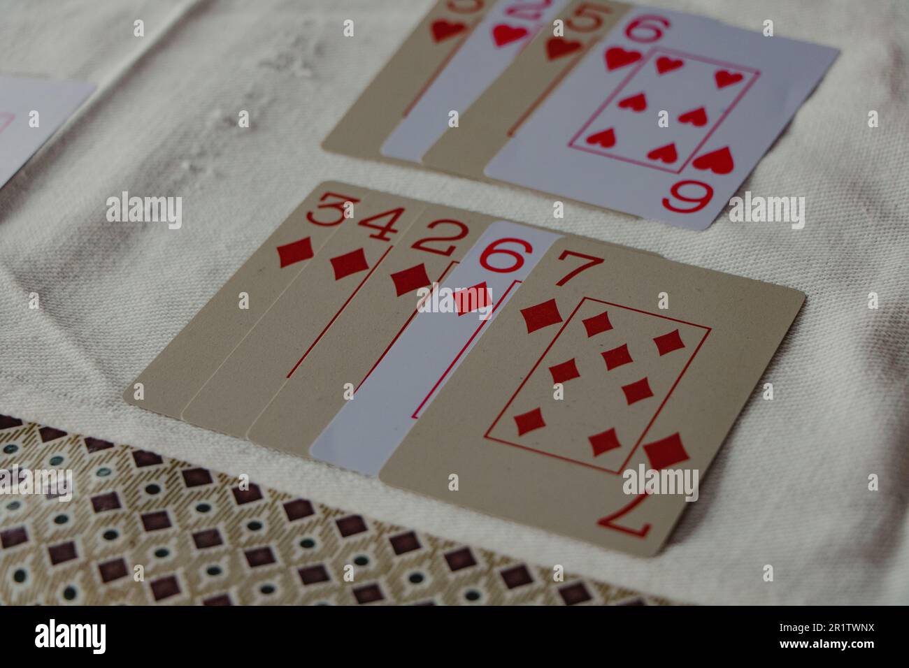 Memory game cards hi-res stock photography and images - Alamy