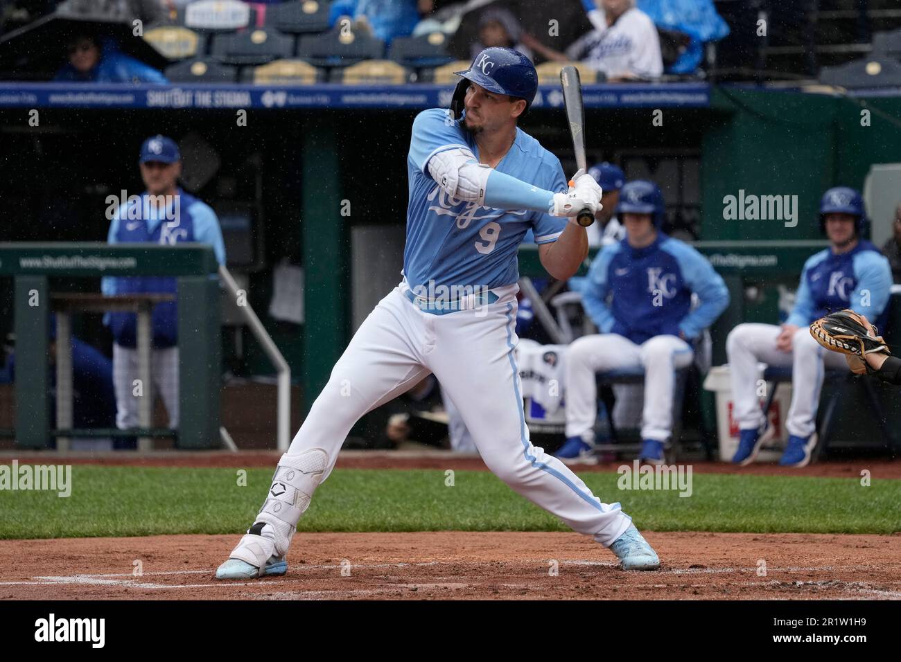 Kansas City Royals' Vinnie Pasquantino bats during the first inning of ...