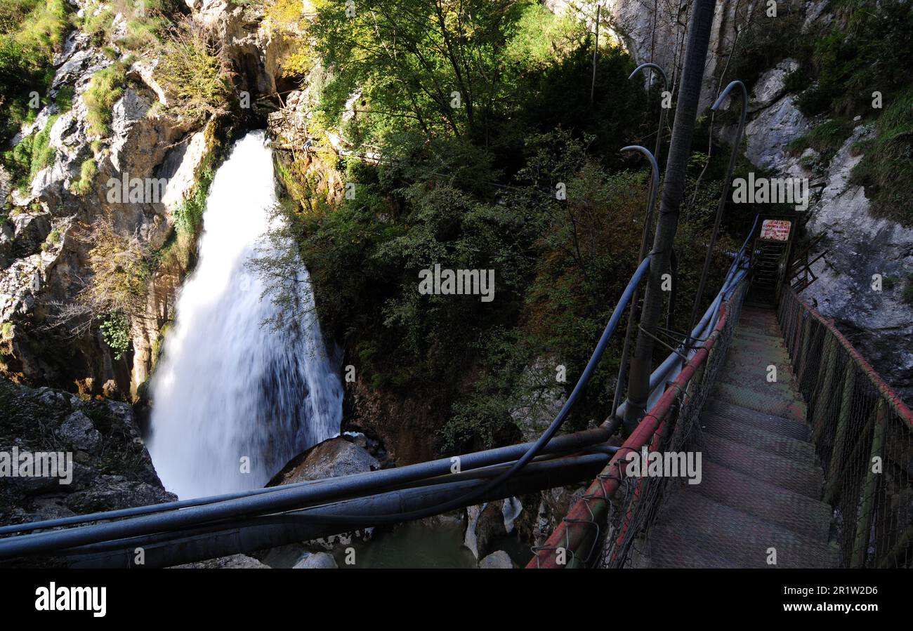 Ulukaya waterfall hi-res stock photography and images - Alamy