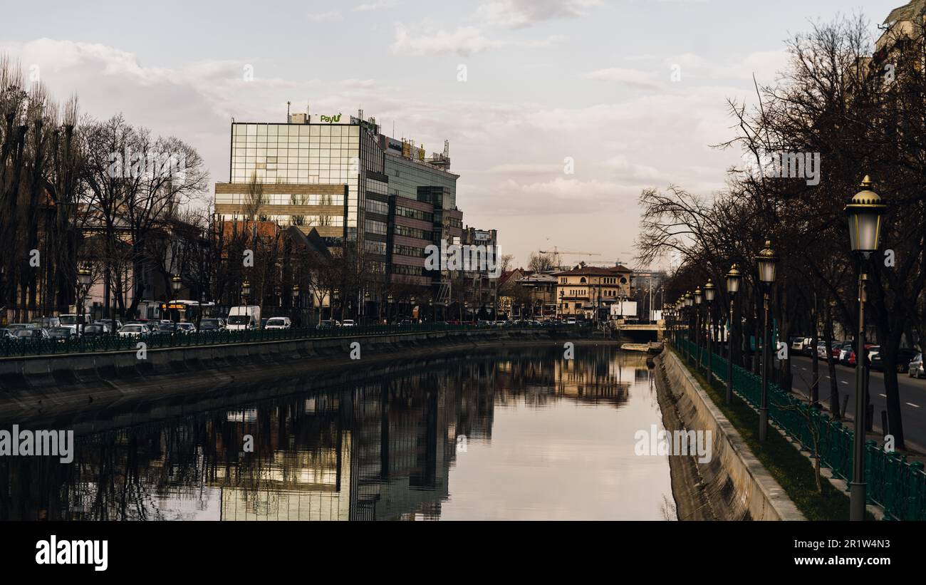 Bumper to Bumper - Urban traffic congestion during peak hour in ...
