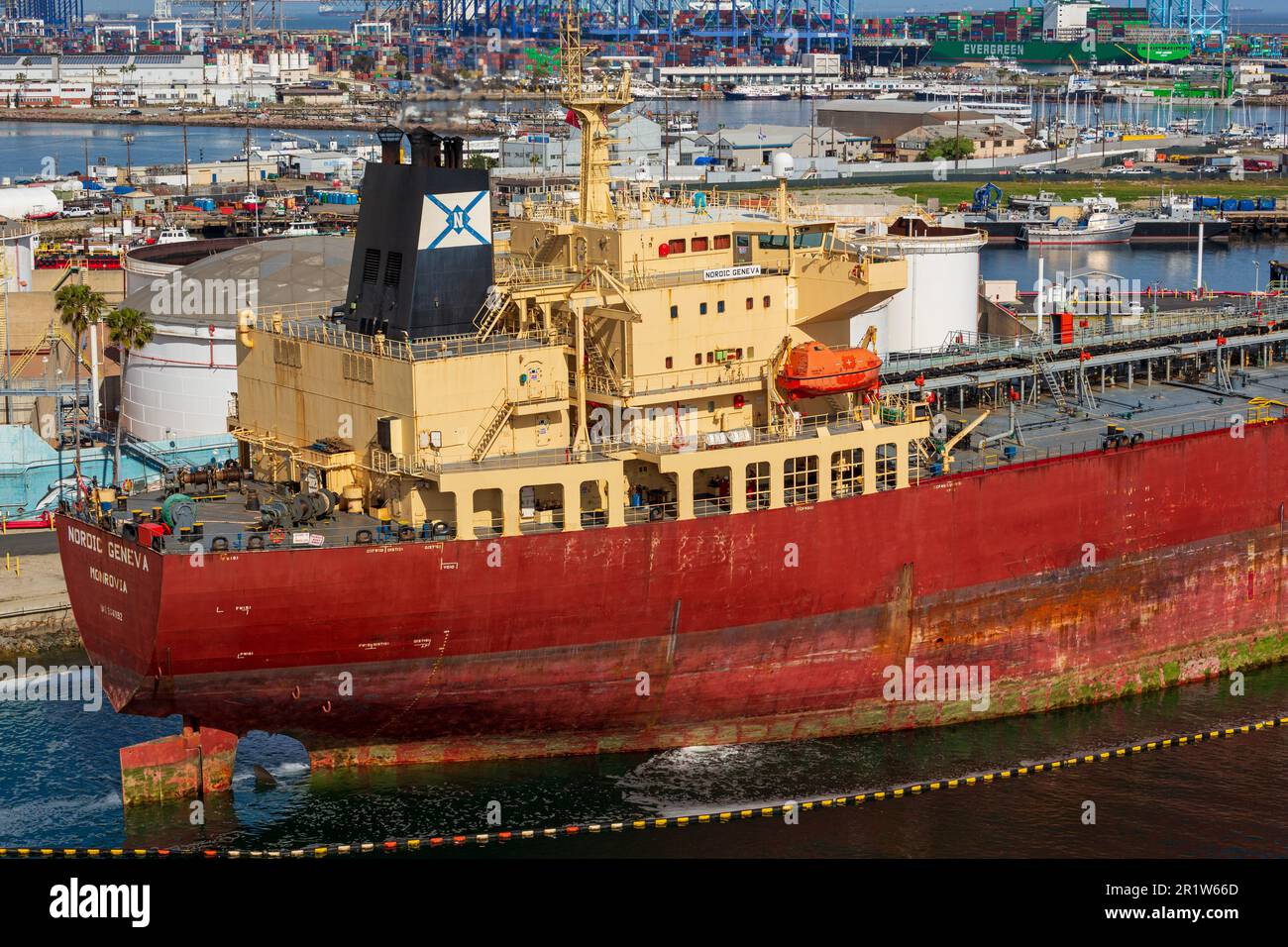 Oil tanker, Port of Los Angeles, San Pedro, Southern California, USA ...