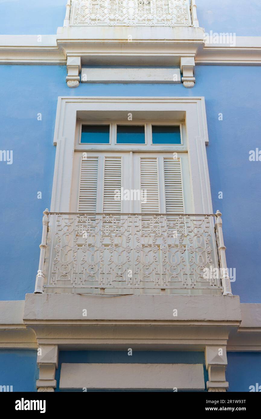 balcony railings white color outdoor. photo of balcony railings fence ...