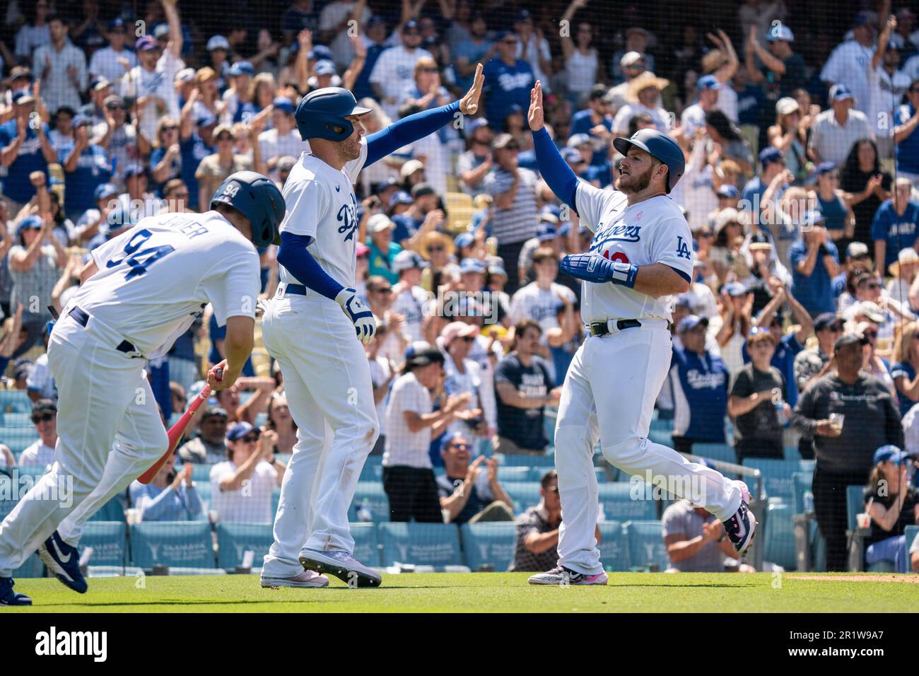 Los Angeles Dodgers first baseman Freddie Freeman (5) and third baseman ...