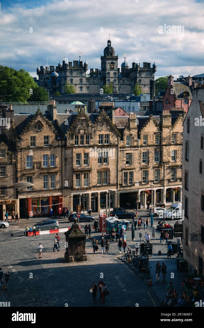 Capture Edinburgh's medieval charm in stunning photos. Explore Gothic architecture, historic ...
