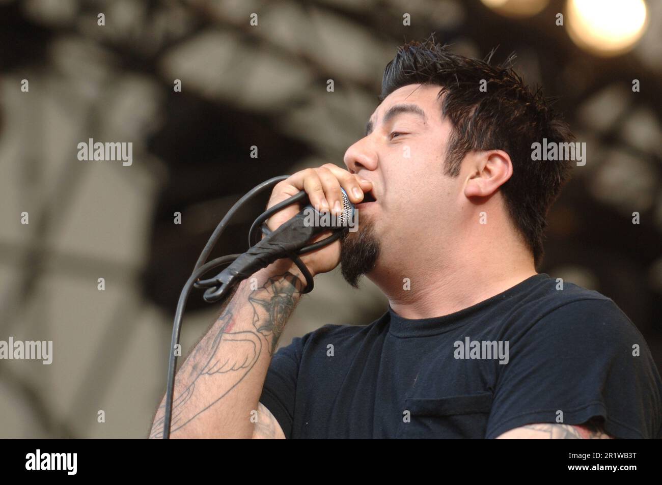 Chino moreno guitar hi-res stock photography and images - Alamy
