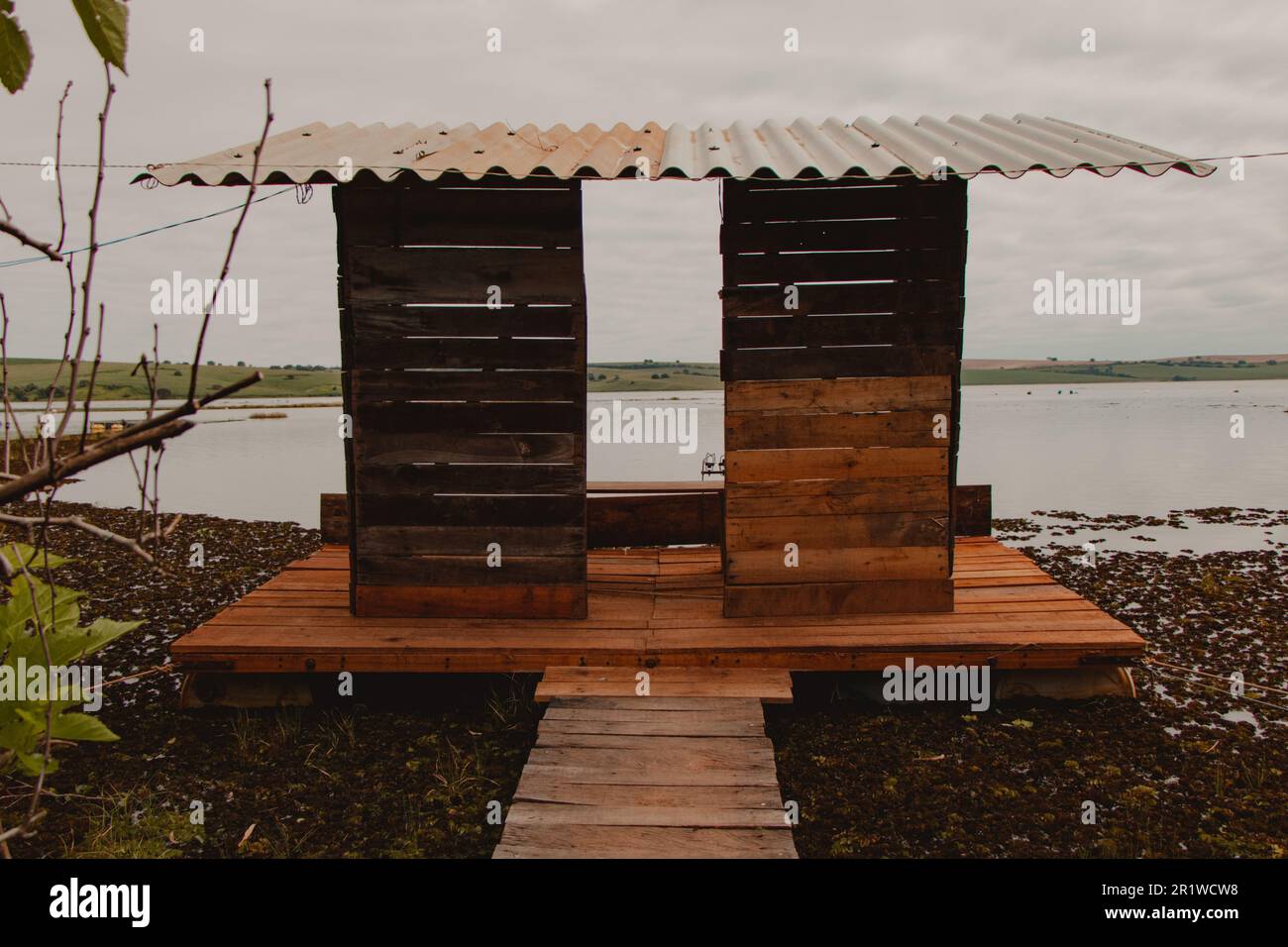 Dock stand hi-res stock photography and images - Alamy