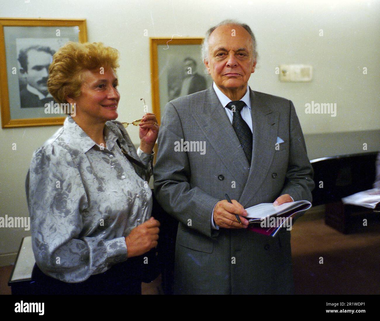 American conductor lorin maazel hi-res stock photography and images - Alamy