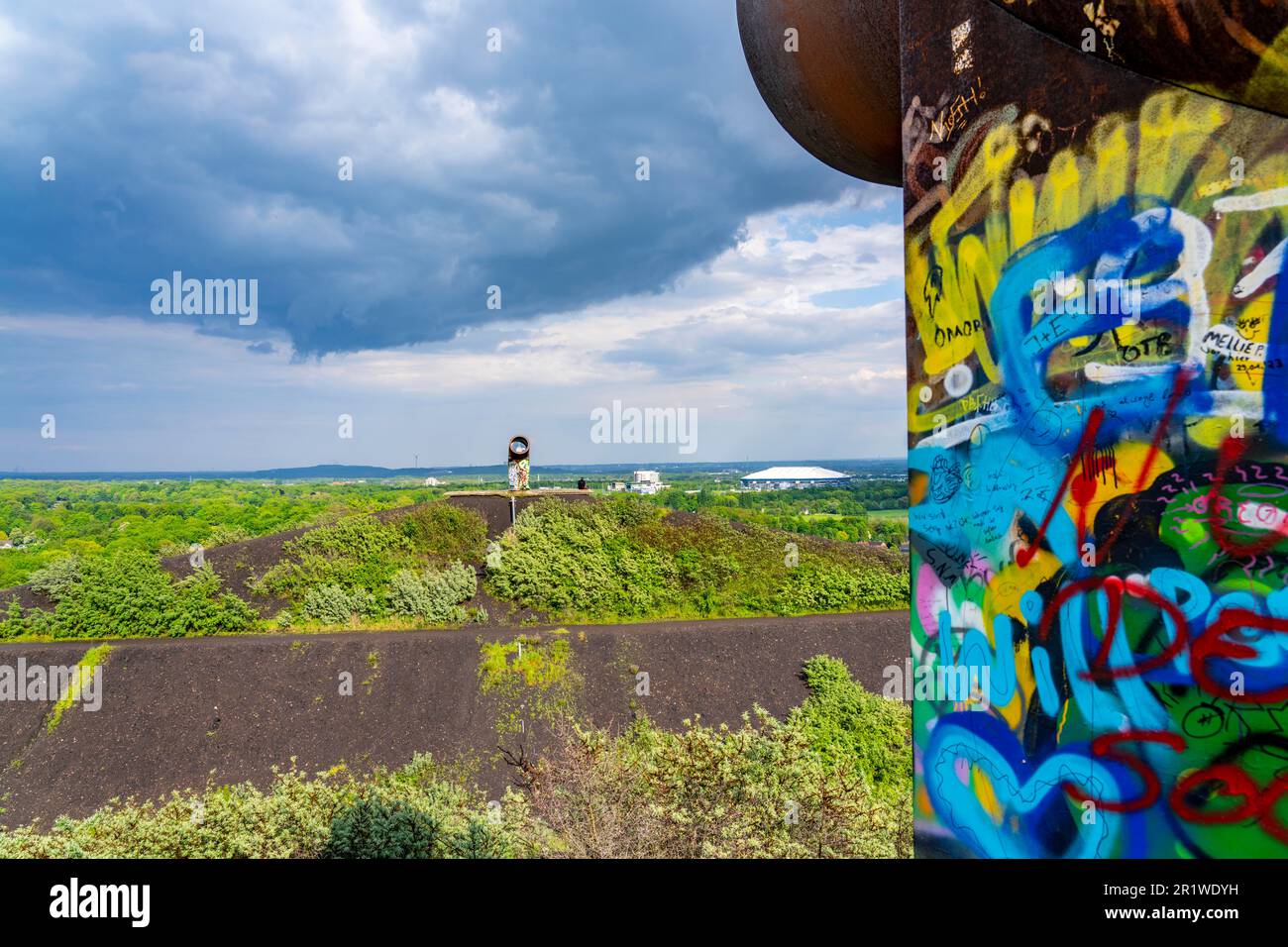 Rungenberg slag heap in the Buer district, light installation night ...