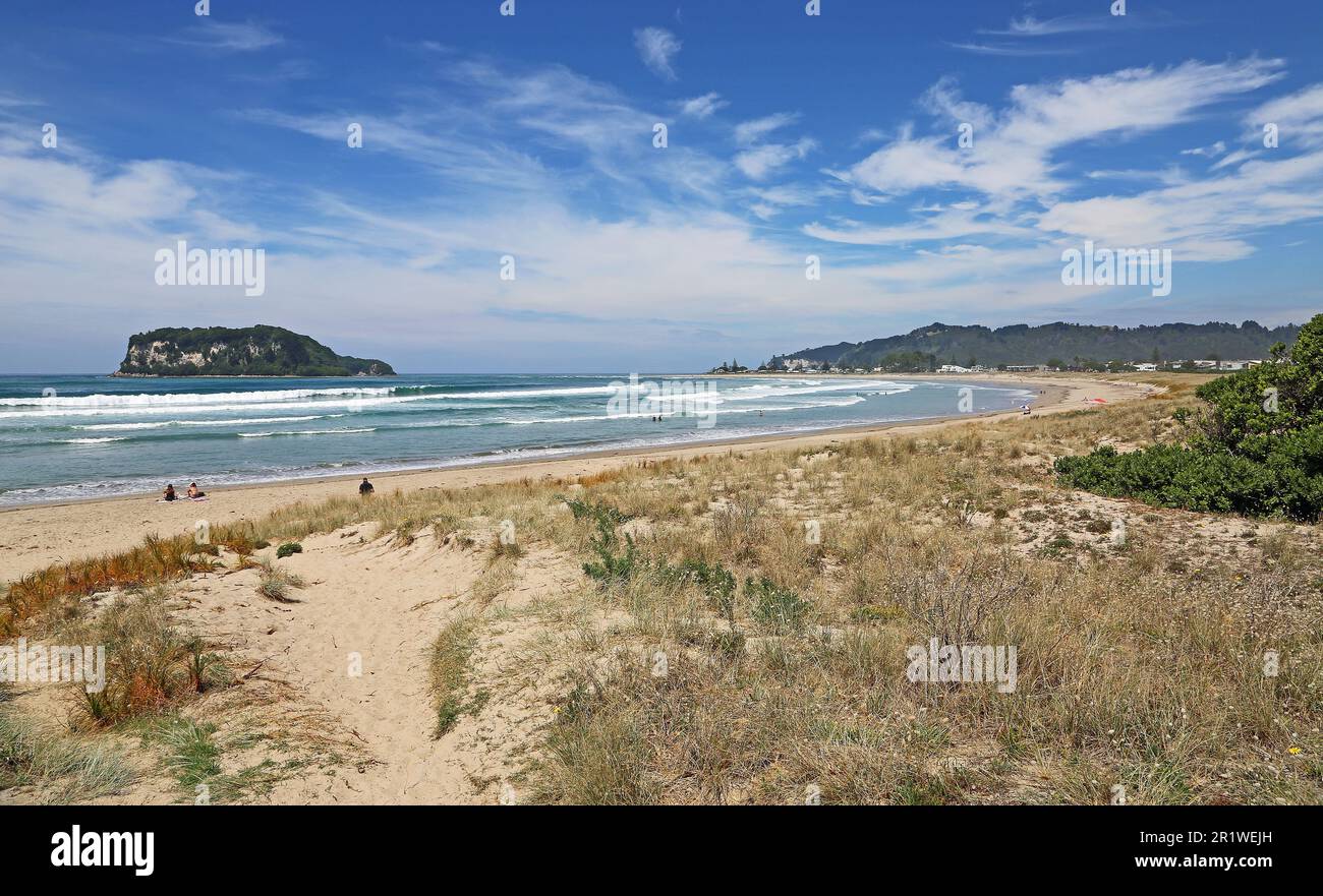 Whangamata beach hi-res stock photography and images - Alamy