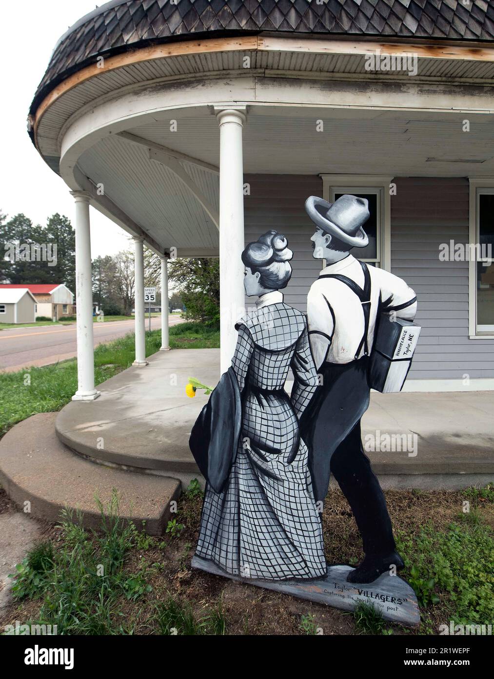 Taylor, Nebraska, USA. 15th May, 2023. ''The Villagers'' are life-sized ...