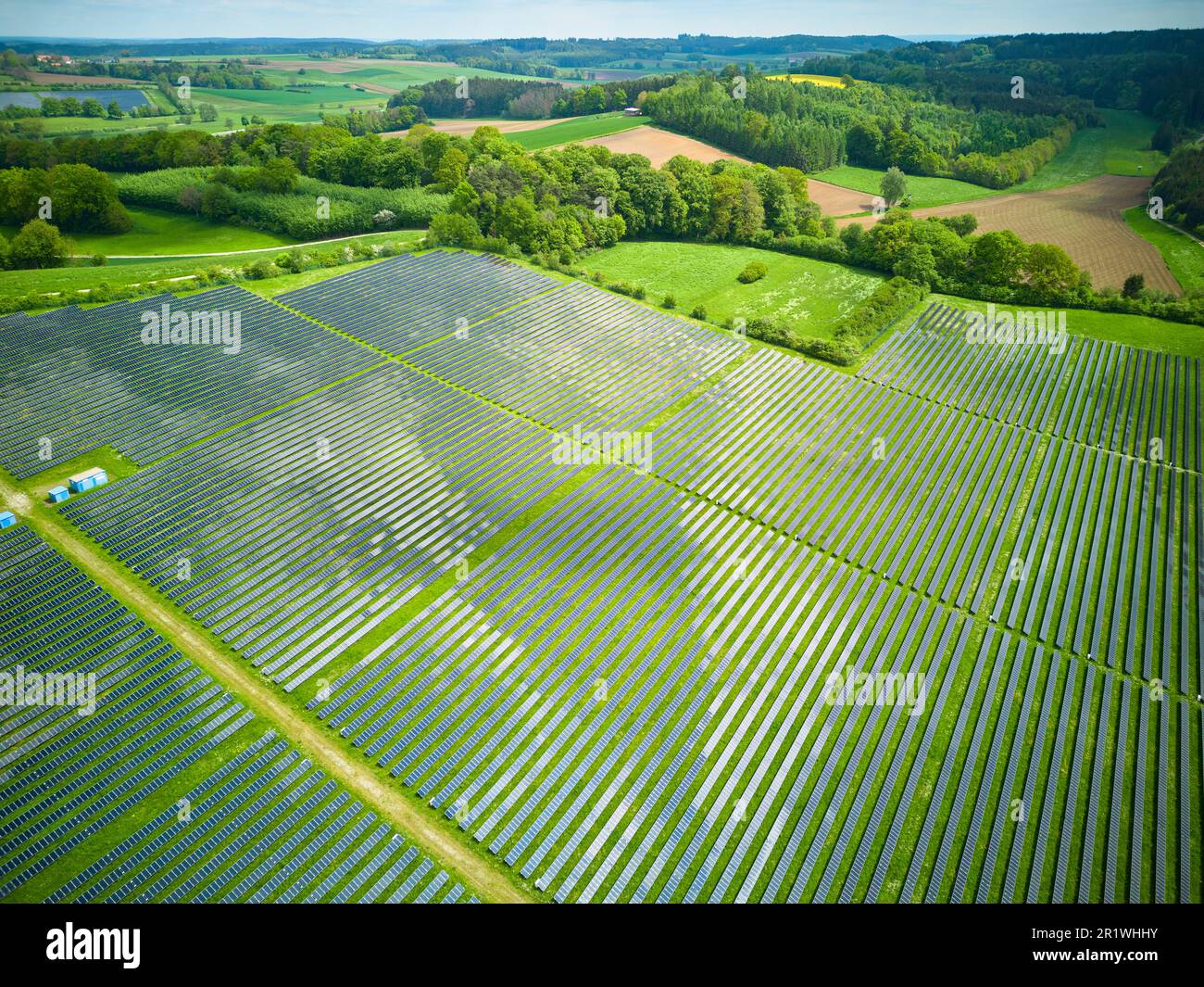 Solar field luftaufnahme hi-res stock photography and images - Alamy