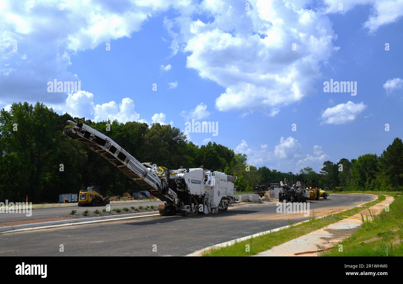 Road Tec RX700 asphalt milling machine Stock Photo - Alamy
