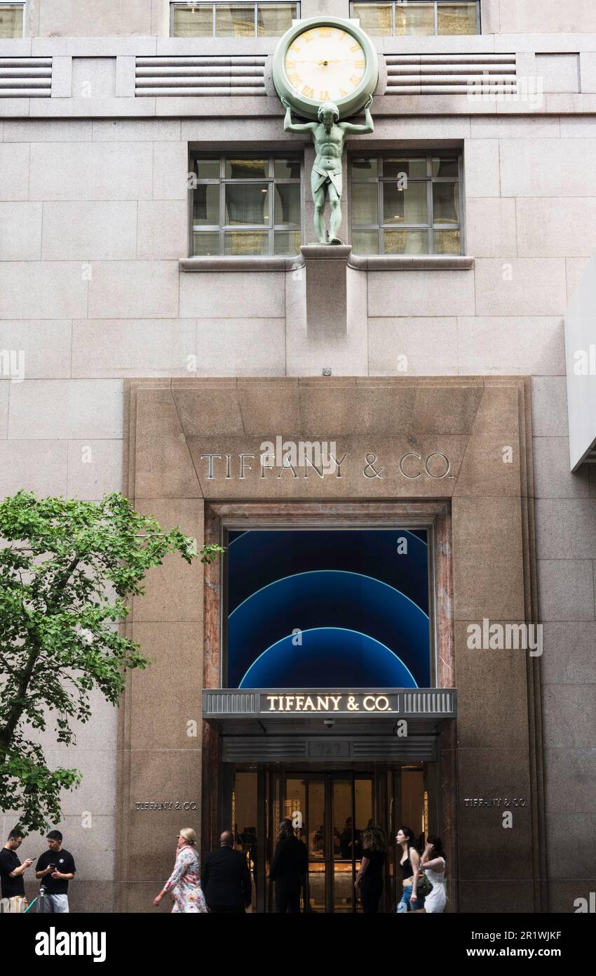 Tiffany's flagship store is located on Fifth Avenue in the heart of ...