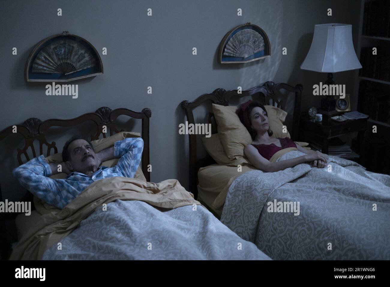 THE MARVELOUS MRS. MAISEL, from left: Tony Shalhoub, Marin Hinkle ...