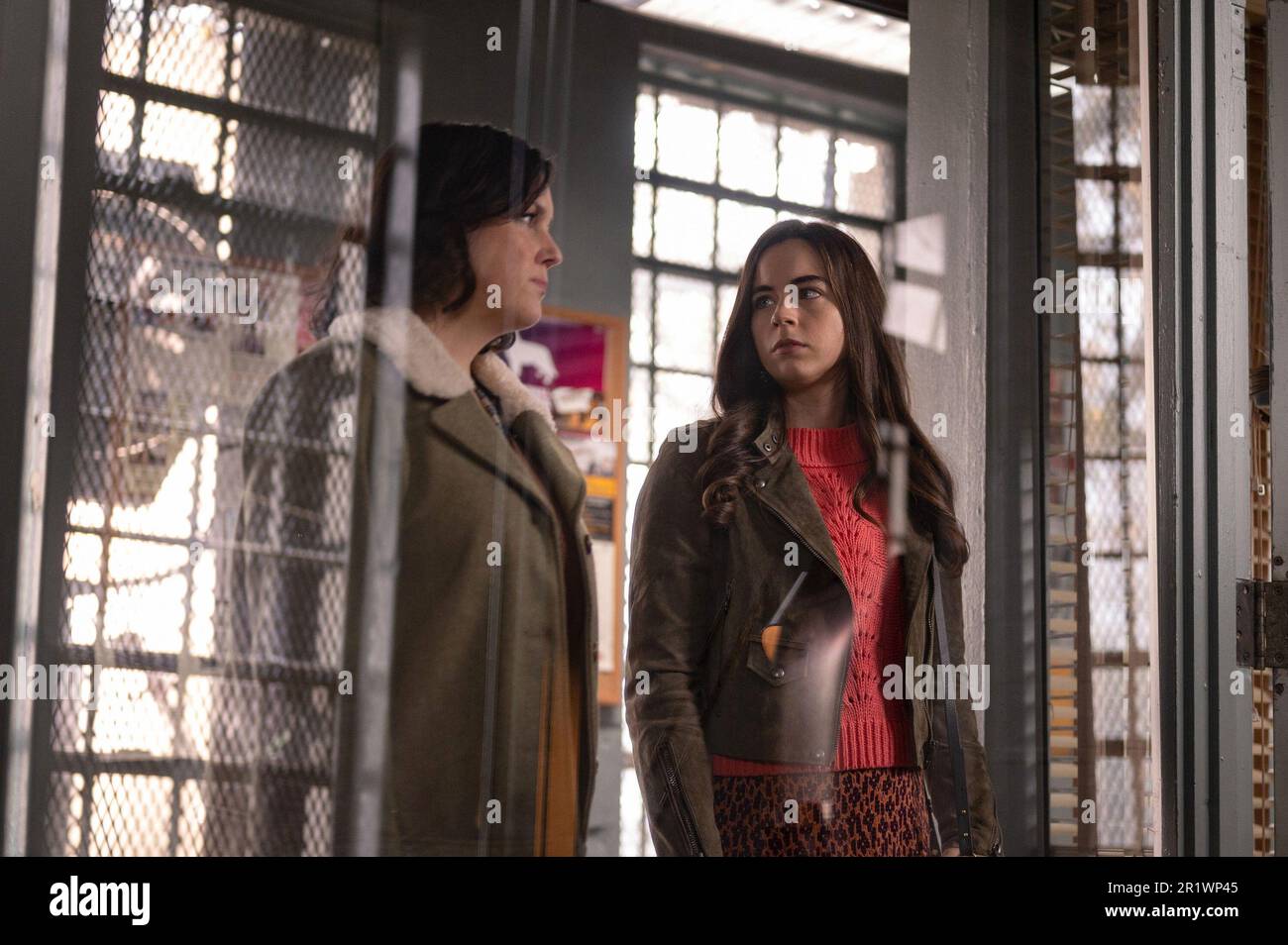 YELLOWJACKETS, from left: Melanie Lynskey, Sarah Desjardins, 'Qui ...